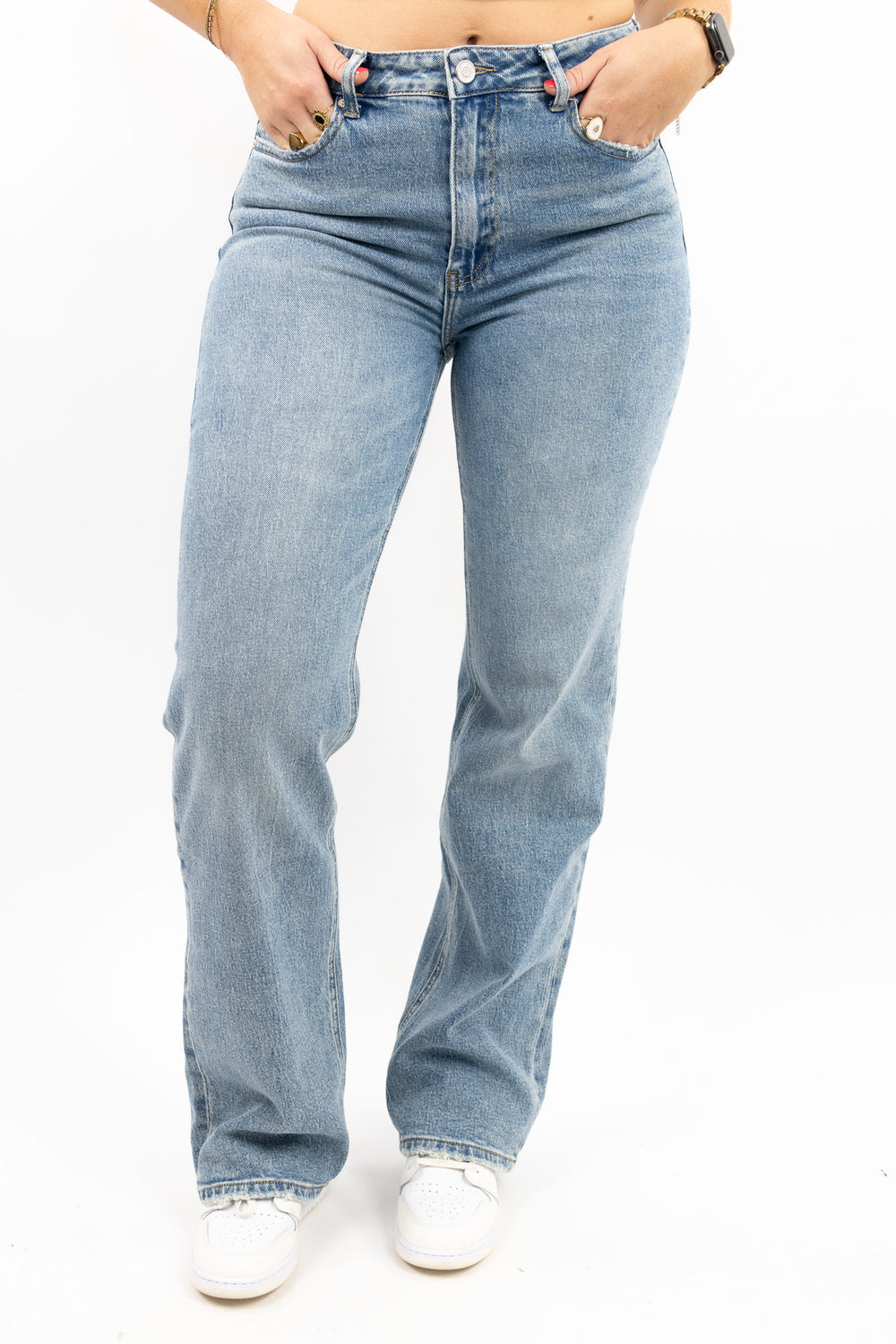 LOTSOFLEAH | Your Fave Online Store